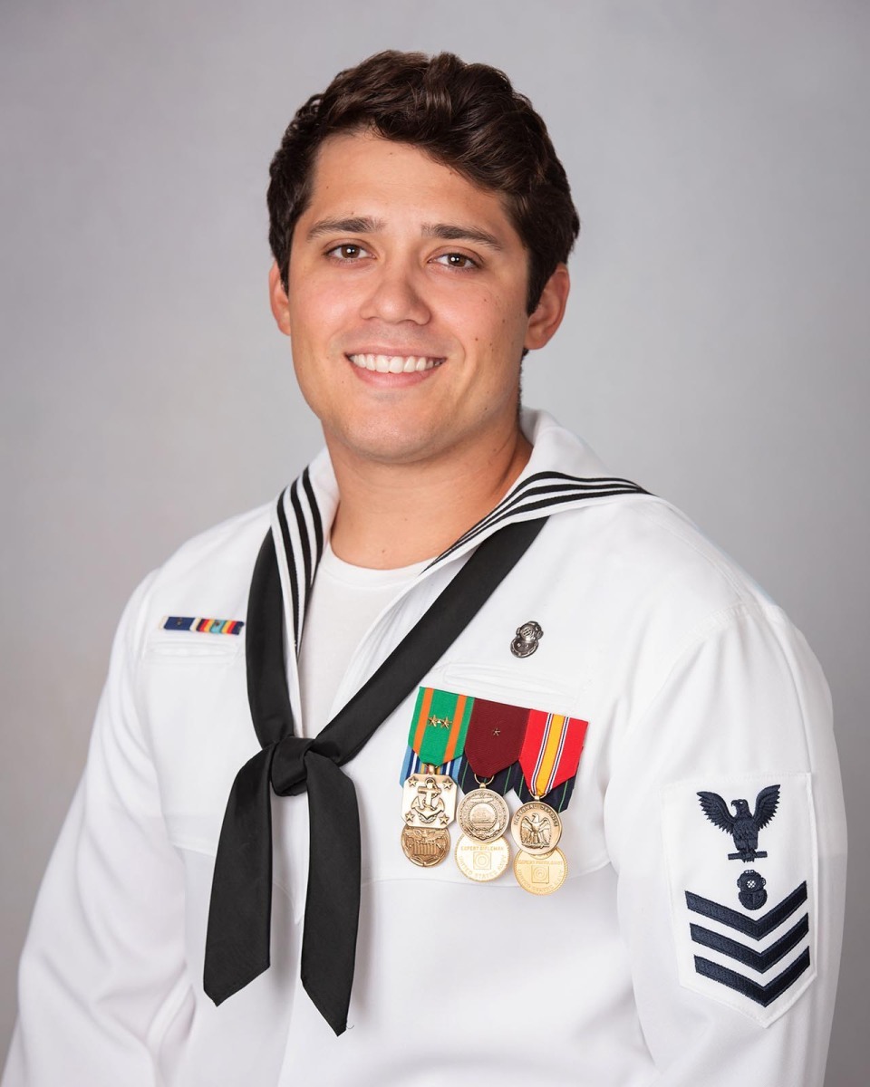 Contact our Headshot Studio | Hawaii Headshot Photos in Honolulu